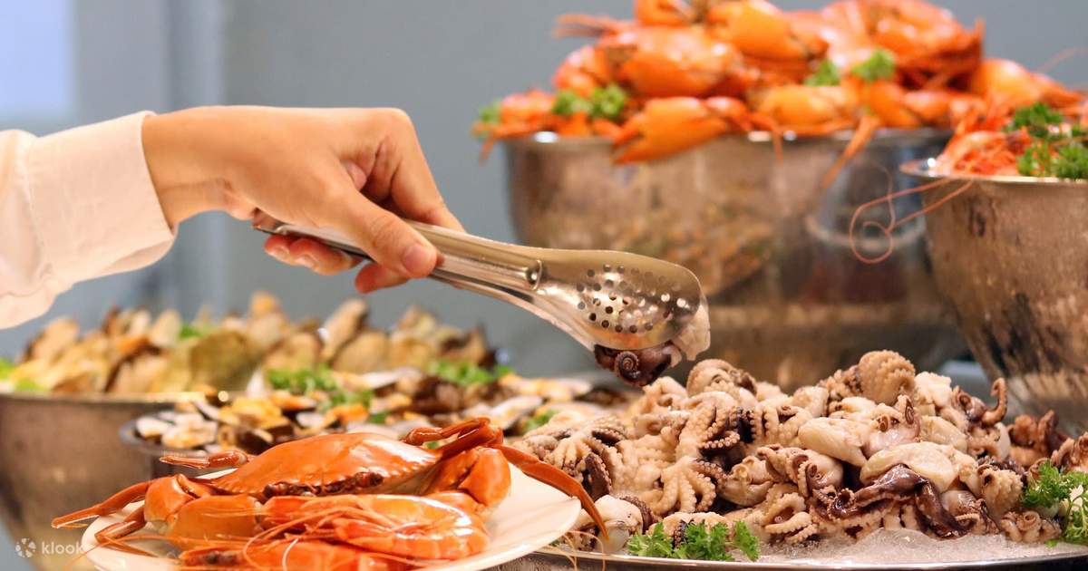 Seafood Weekend Buffet Dinner at Novotel Living Saigon South - Klook Singapore